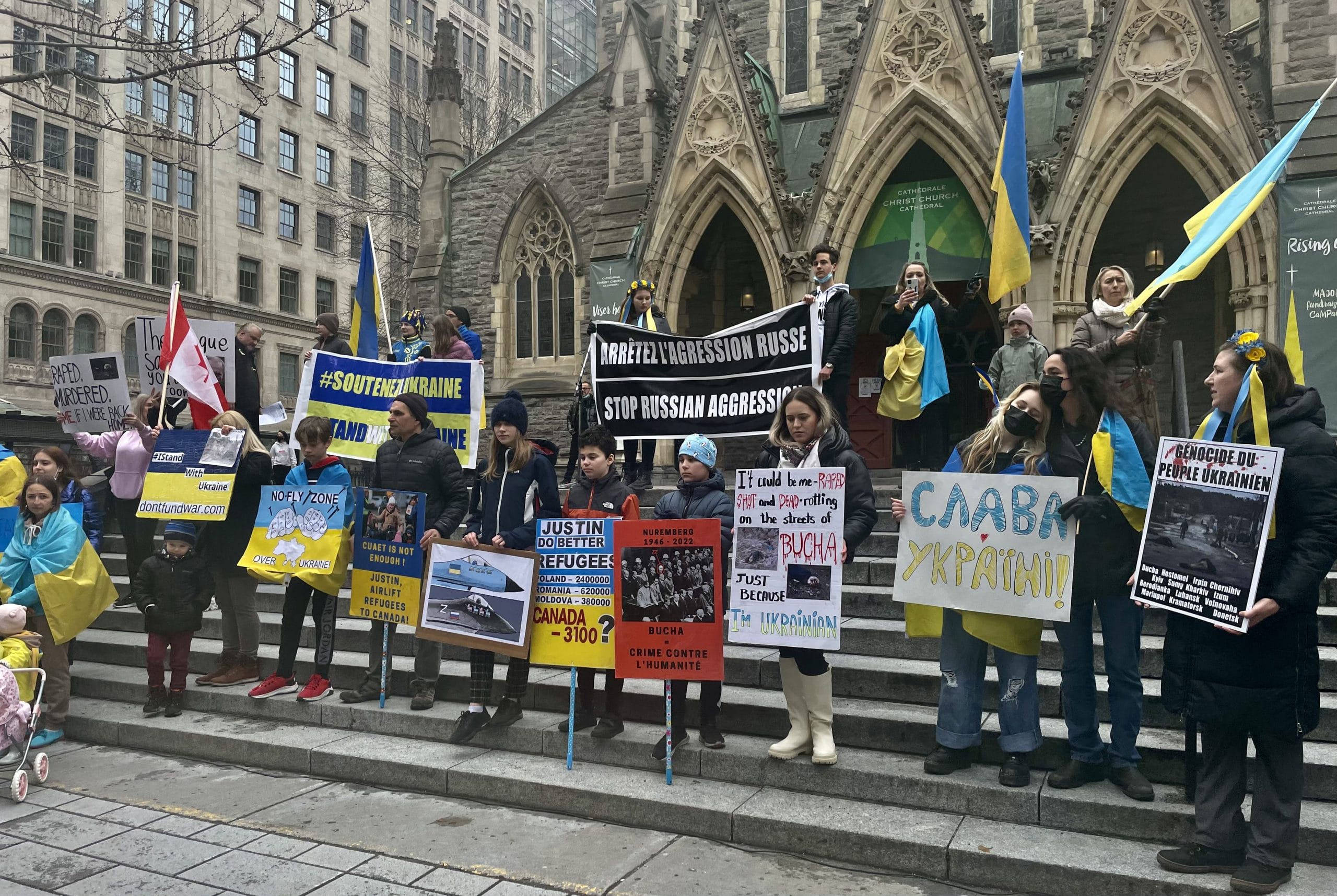 IN PHOTOS: Montrealers stage Ukraine rally downtown Saturday afternoon