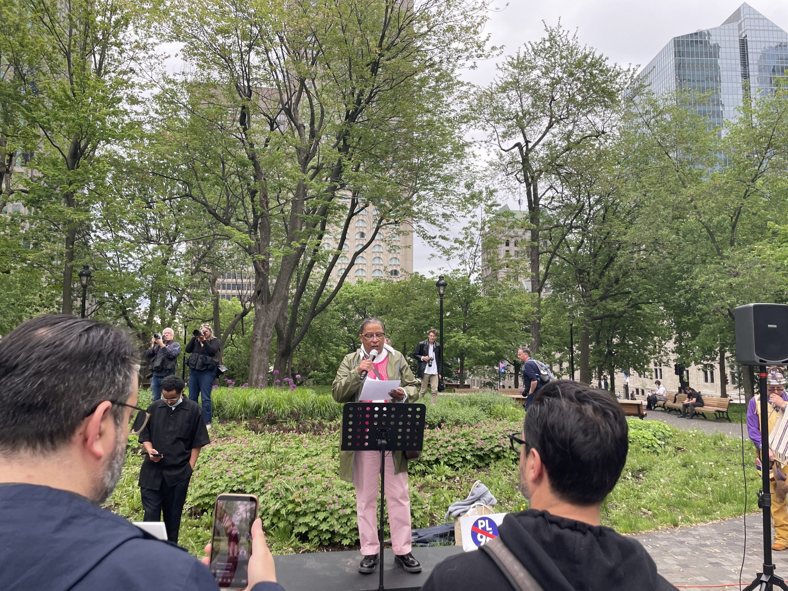 IN PHOTOS: Montrealers protest Quebec's Bill 96, French language reform