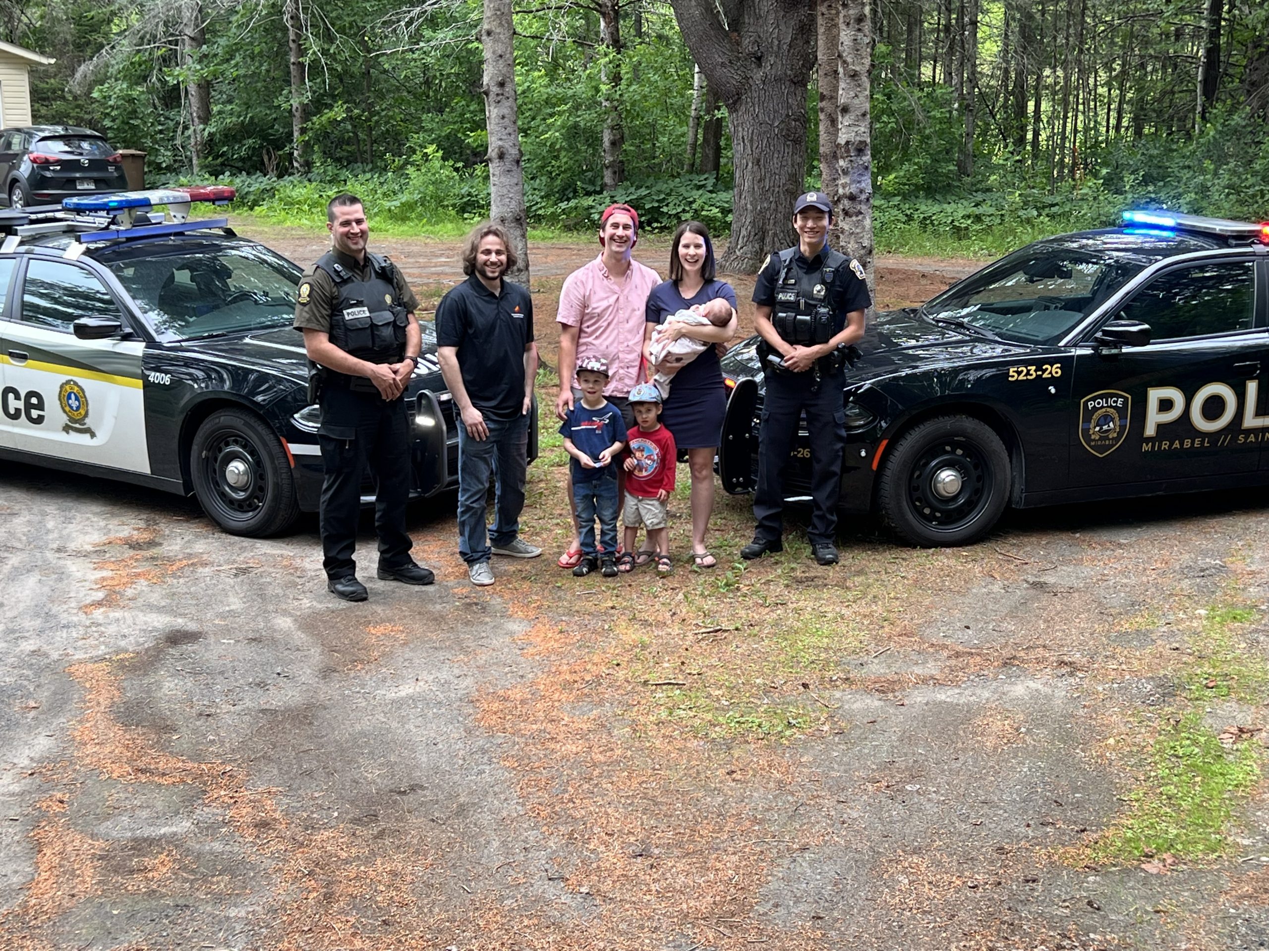 Quebec baby makes unexpected entrance, born near a highway in Mirabel