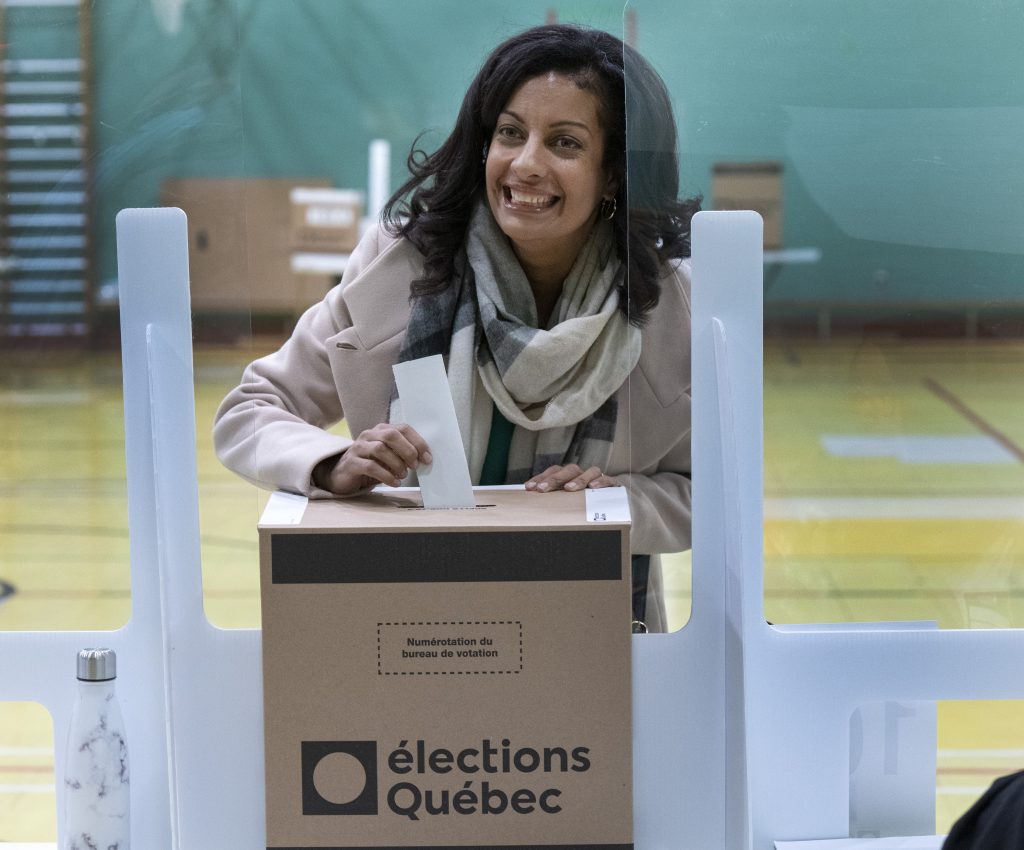 IN PHOTOS: Quebec party leaders vote