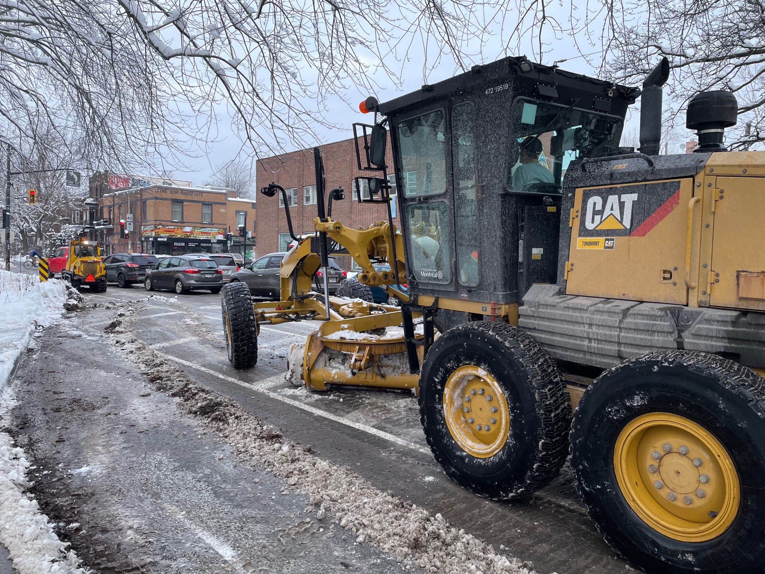 Snow loading operations continue in Montreal