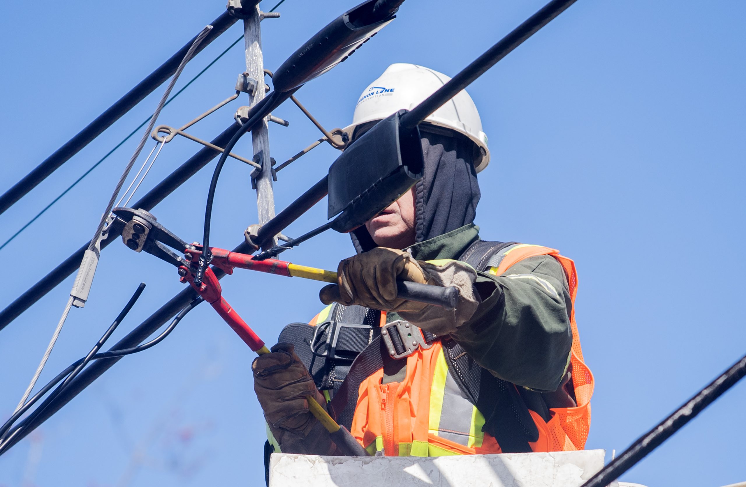 Massive power outage leaves thousands without power in Montreal's West ...