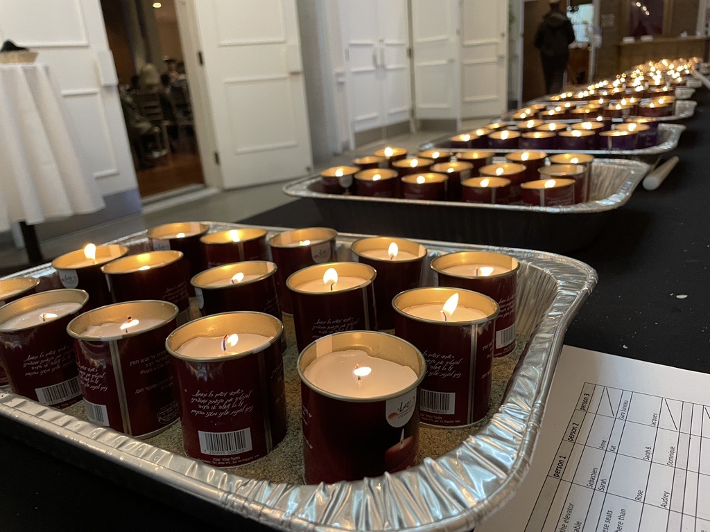 Montrealers commemorate Holocaust Remembrance Day