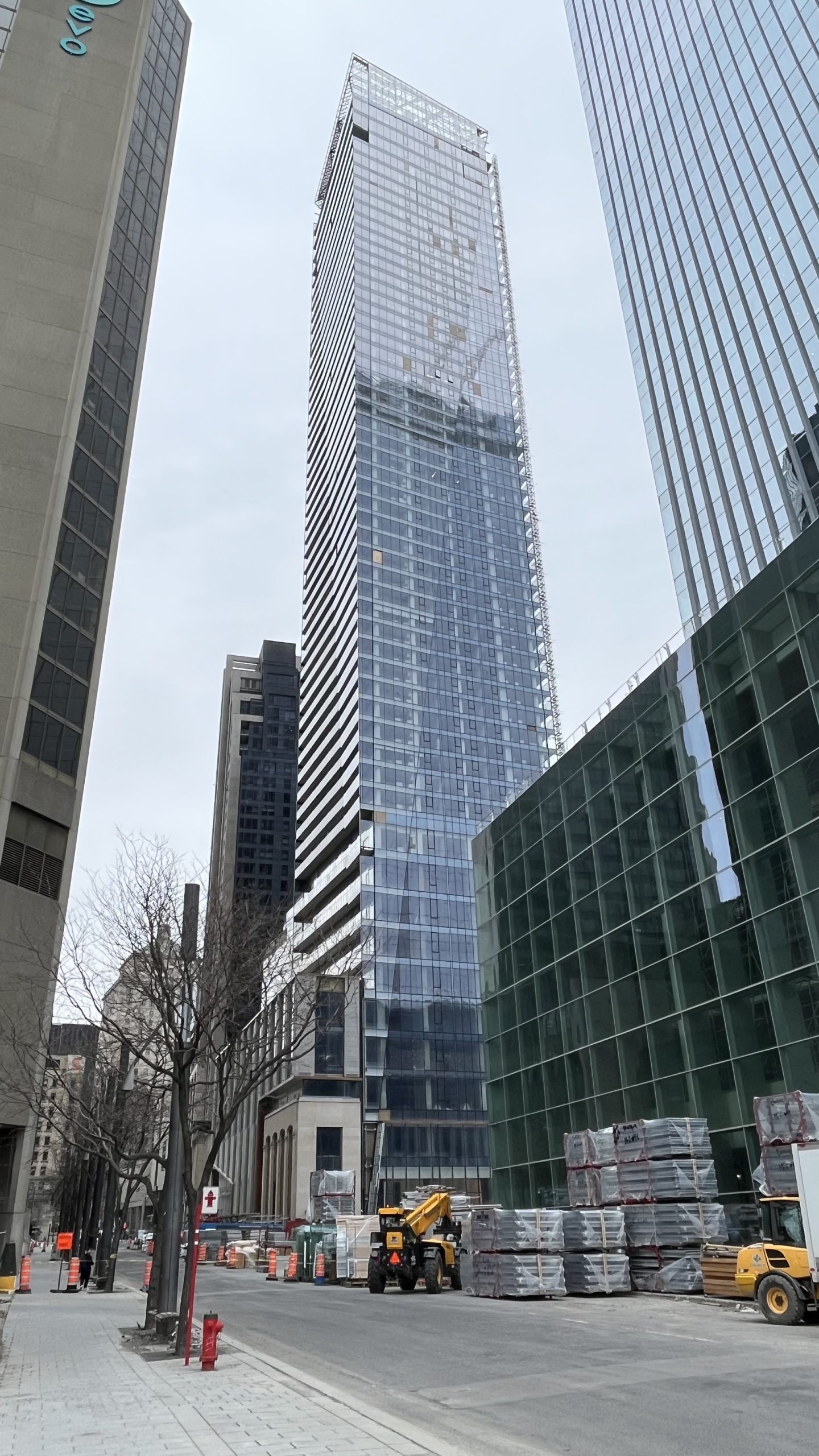 Glass panes fall from downtown Montreal residential high-rise