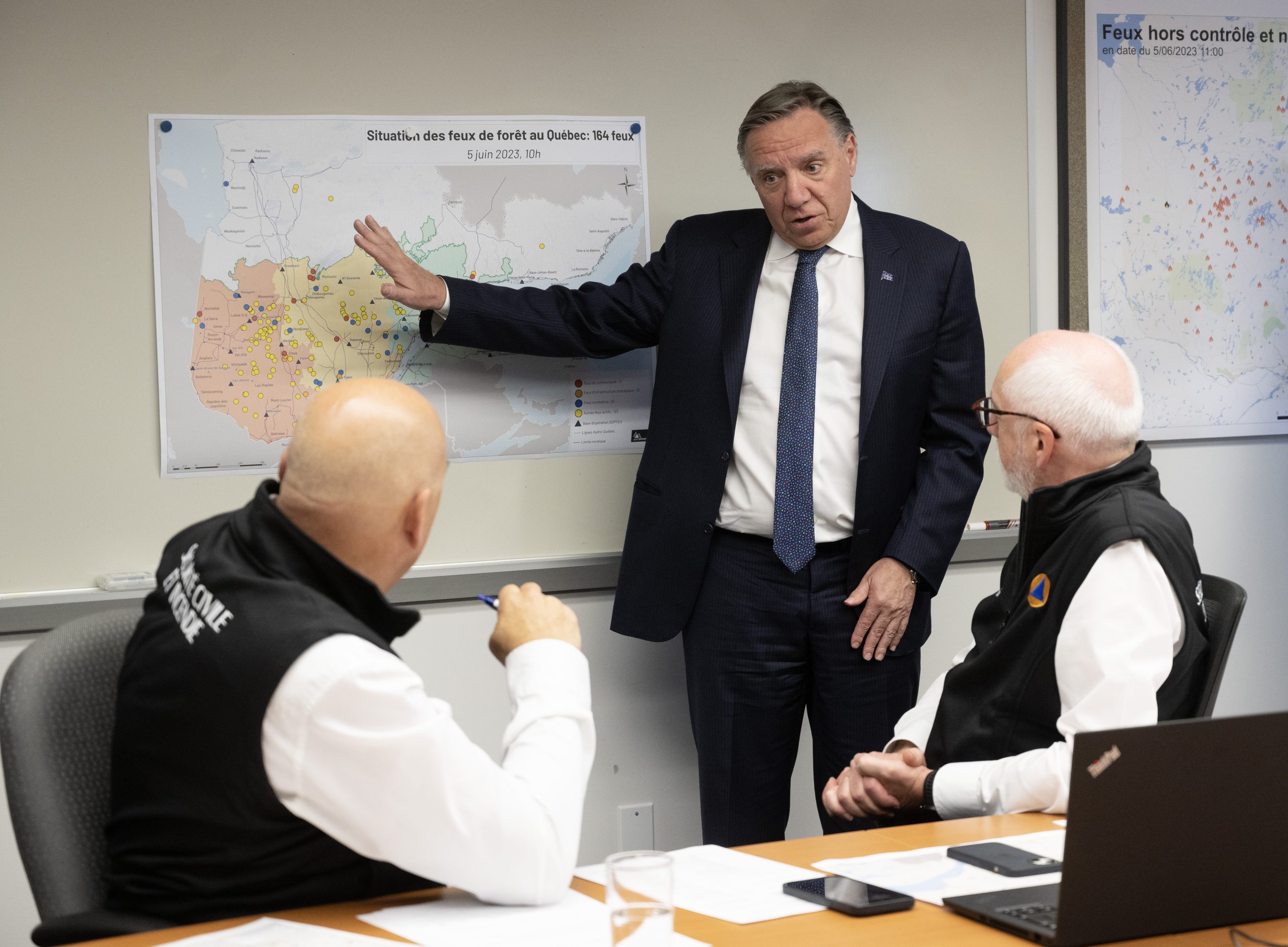 Premier Legault worries about western Quebec fires