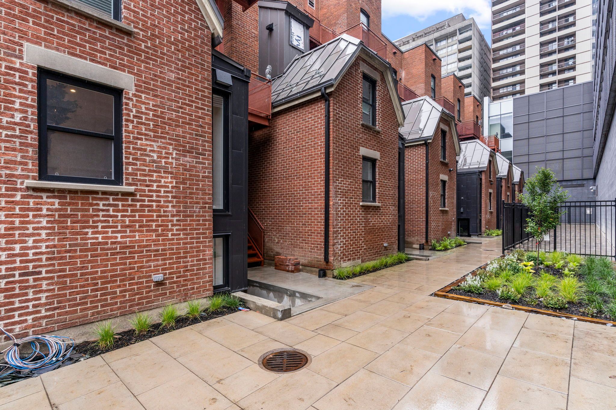 Tiny homes in downtown Montreal for $2,300 a month - CityNews Montreal