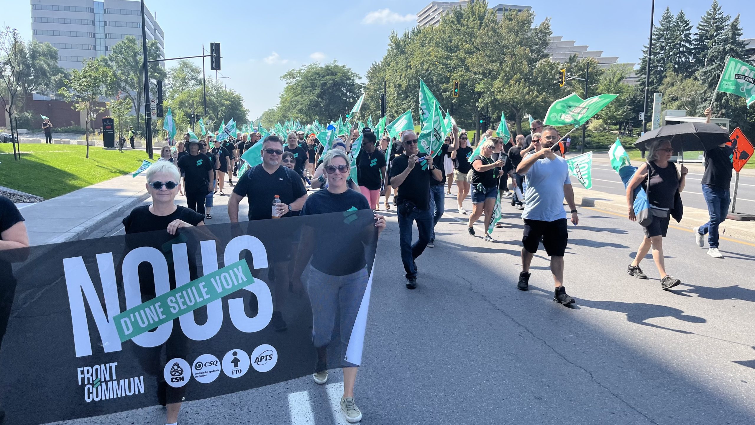 Unions protest outside Maisonneuve-Rosemont hospital - CityNews Montreal