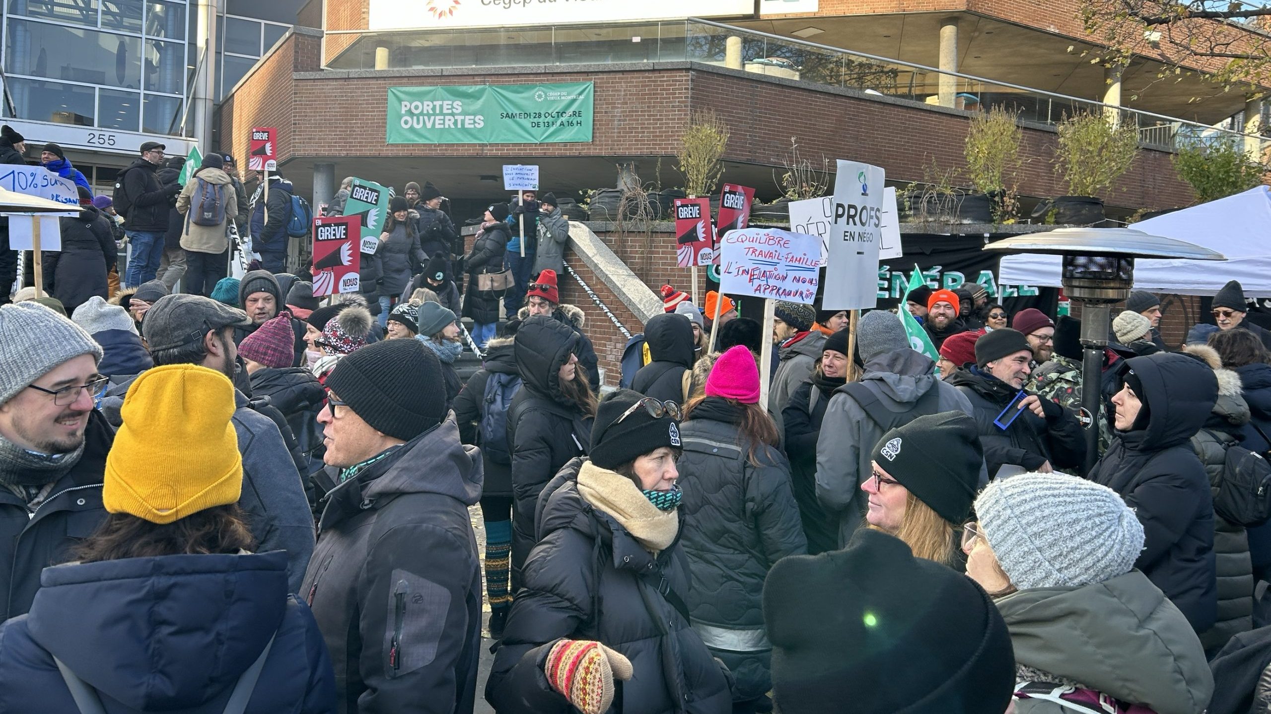 Federation of CEGEPs asking Quebec to allow shorter semester due to strikes