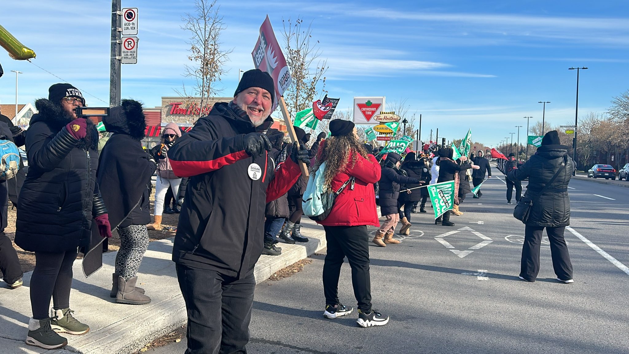 'We deserve more': Day 1 of 3-day strikes for Quebec's common front union