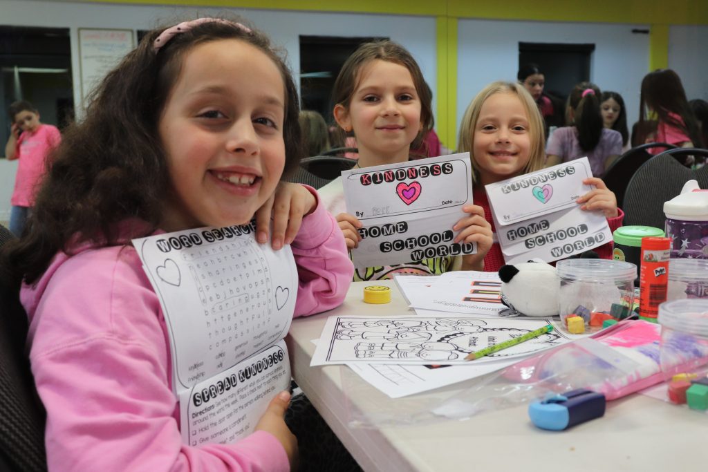 Kindness workshops empowering Montreal girls - CityNews Montreal