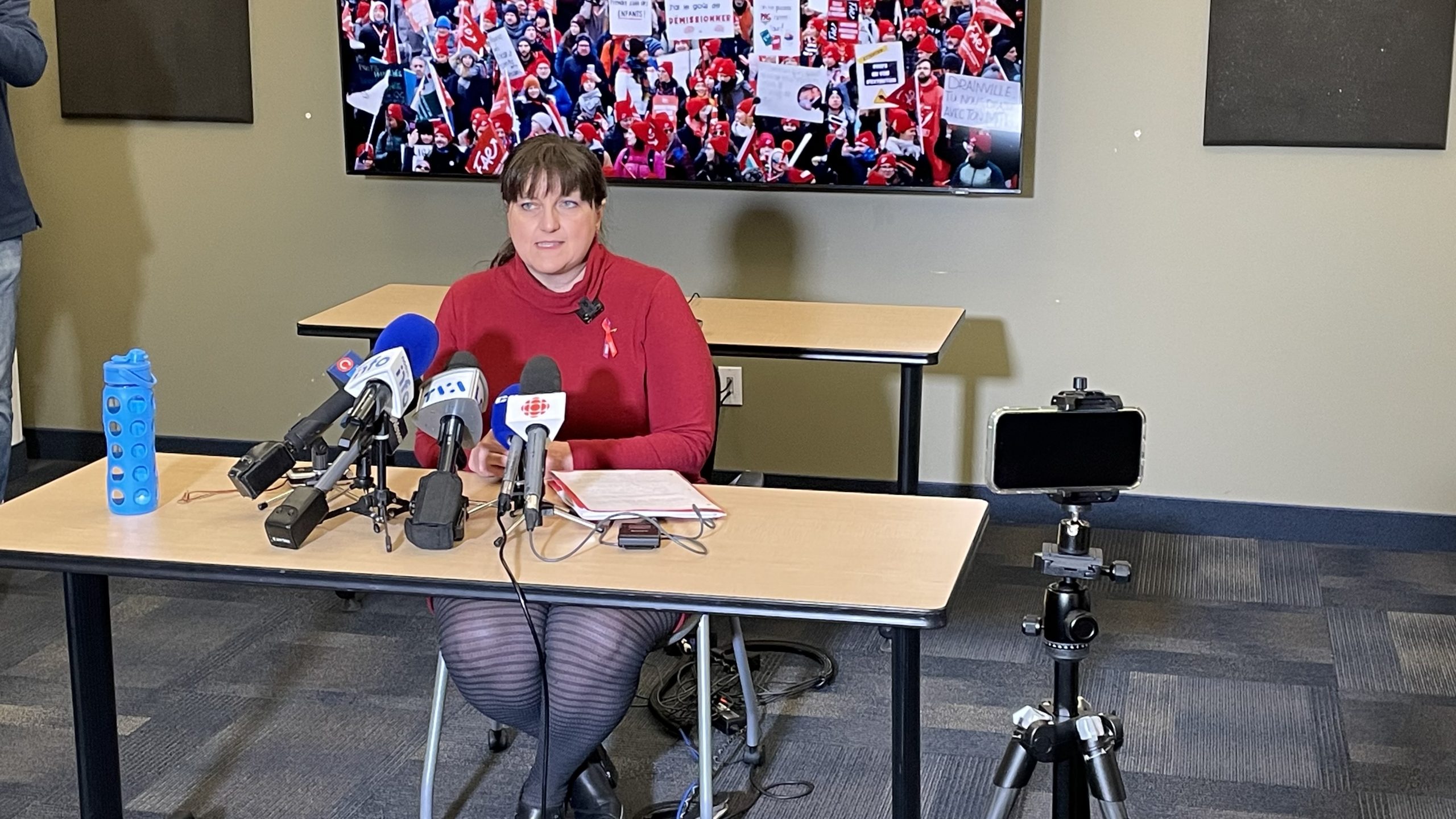 FAE Teachers strike Day 13: 'We're doing everything to reach an ...