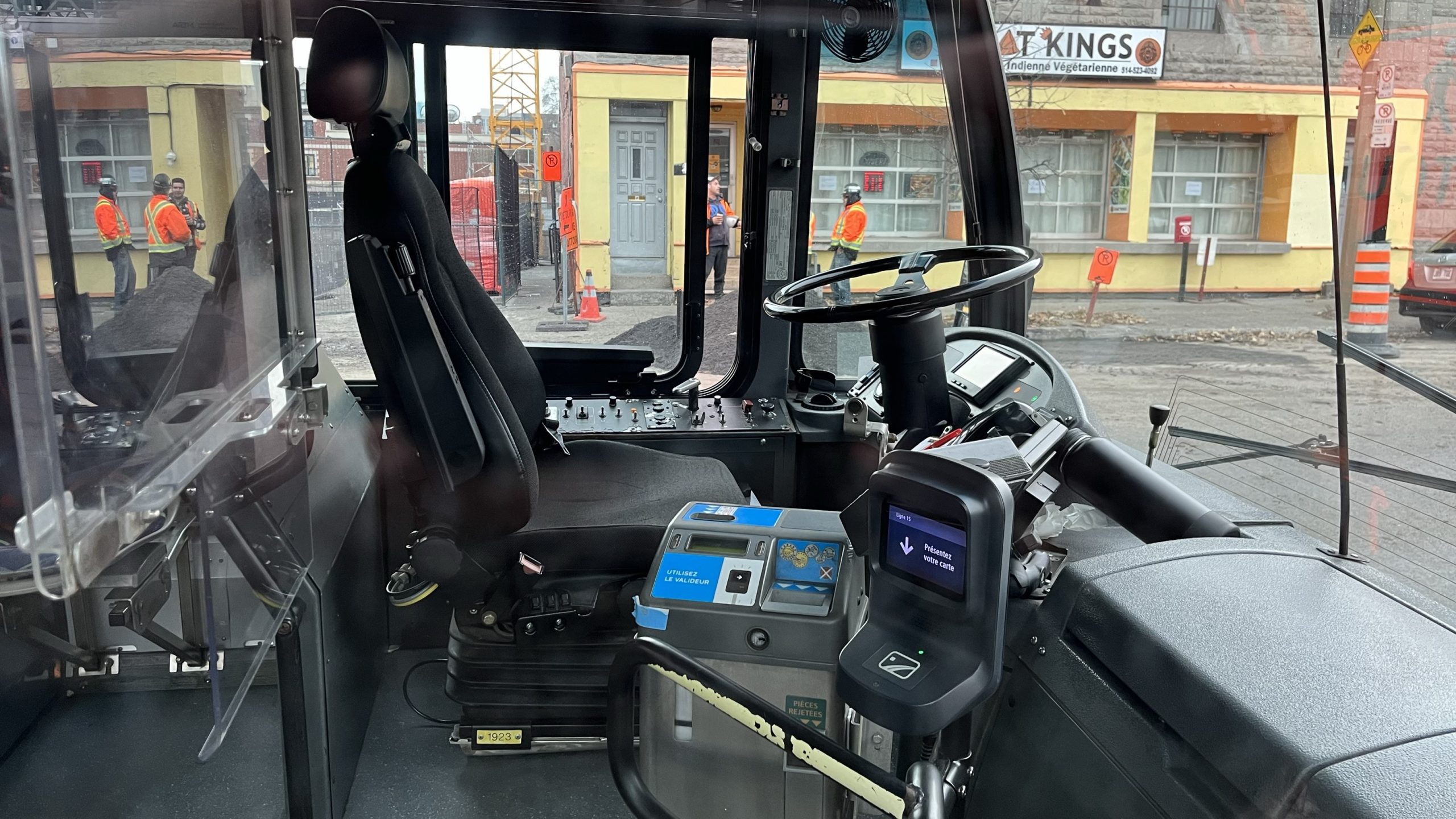 Montreal public transit users can refill OPUS cards on their phones