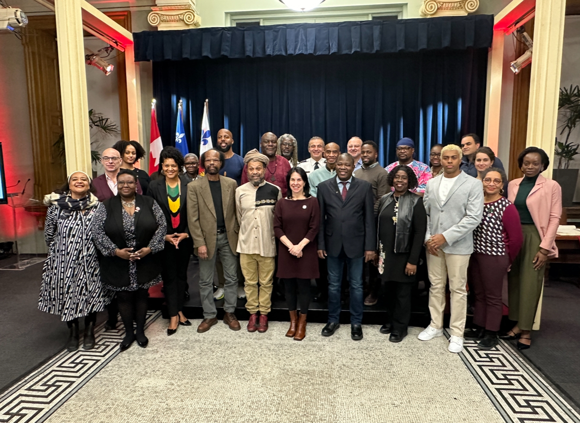 Golden book signing, City Hall honours the laureates of Black History Month
