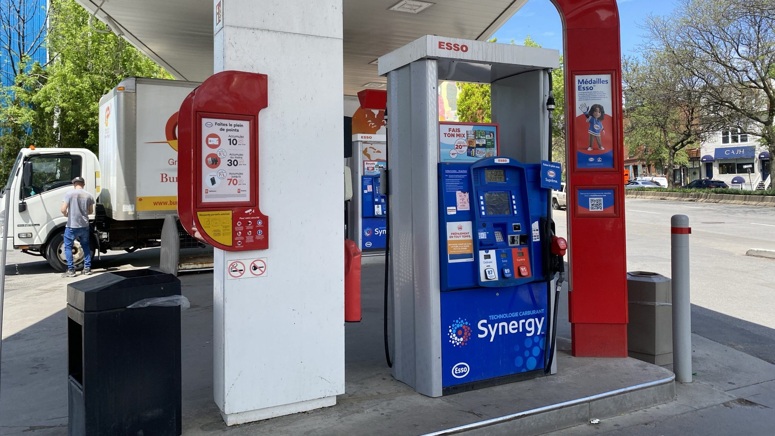 Quebec wants to create platform that tracks fuel prices across all gas ...