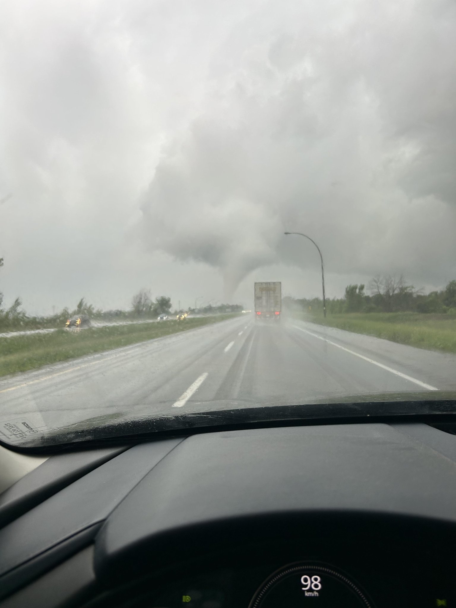 Tornado touches down west of Montreal; thousands without power after ...
