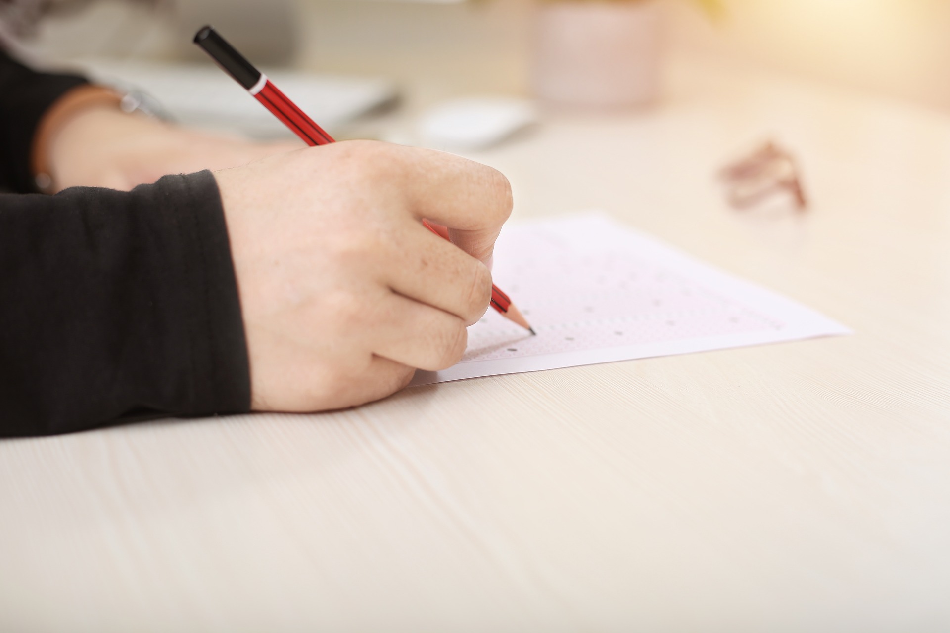 Bill 96: Quebec pre-med students struggling with MCAT registration