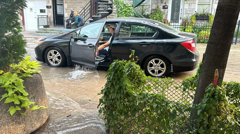 'Geyser' in Montreal after major water main break floods streets and ...