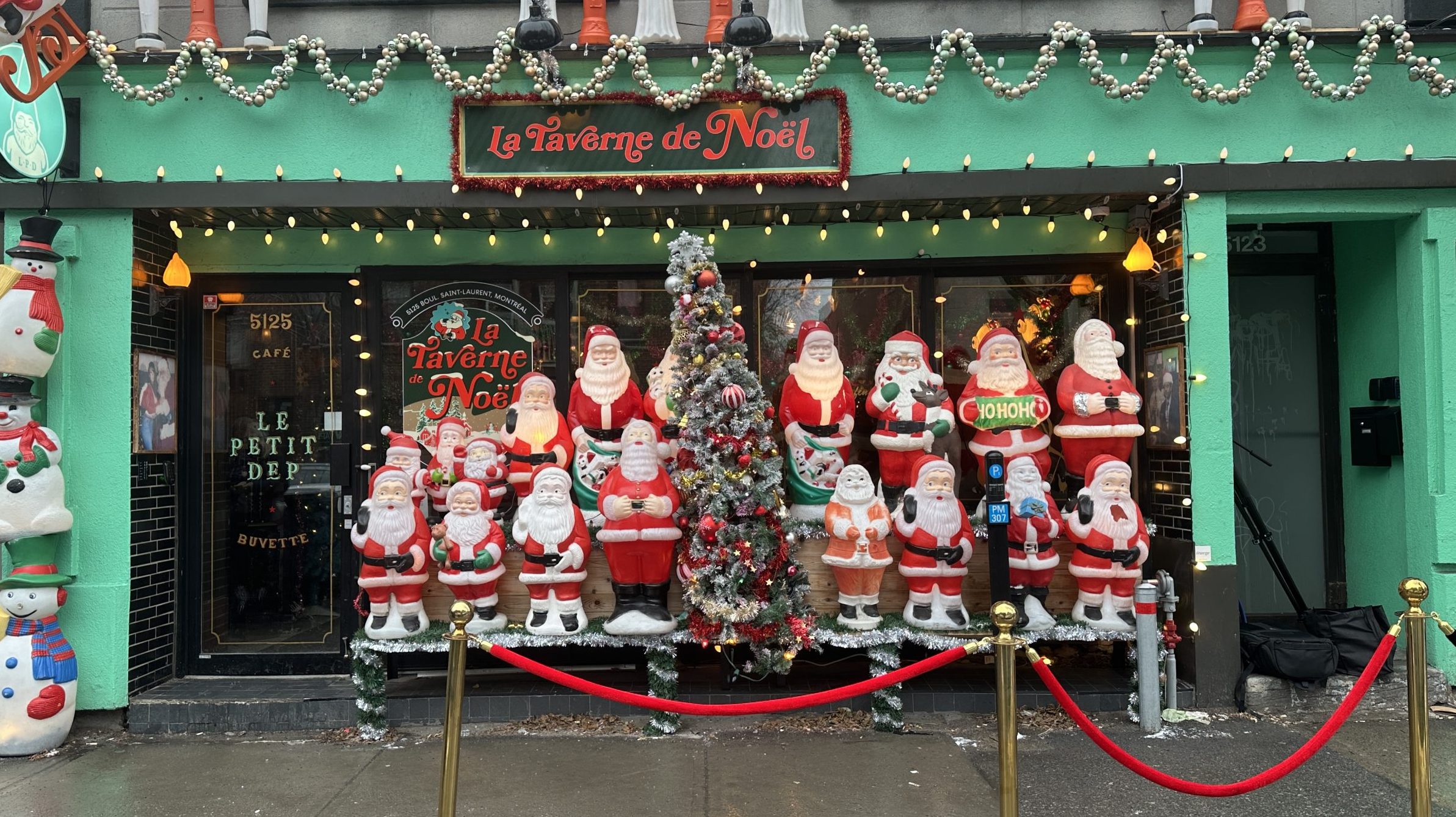 Montreal coffee shop transforms into Christmas tavern for the holiday ...
