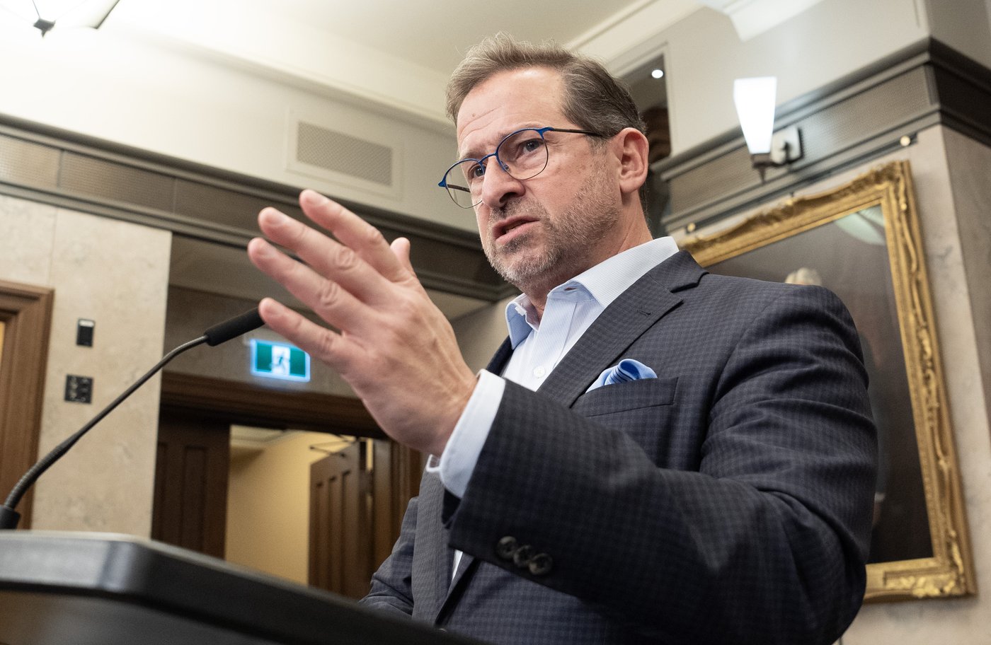 Cutting energy to U.S. in response to Trump tariffs is 'absurd,' says ...