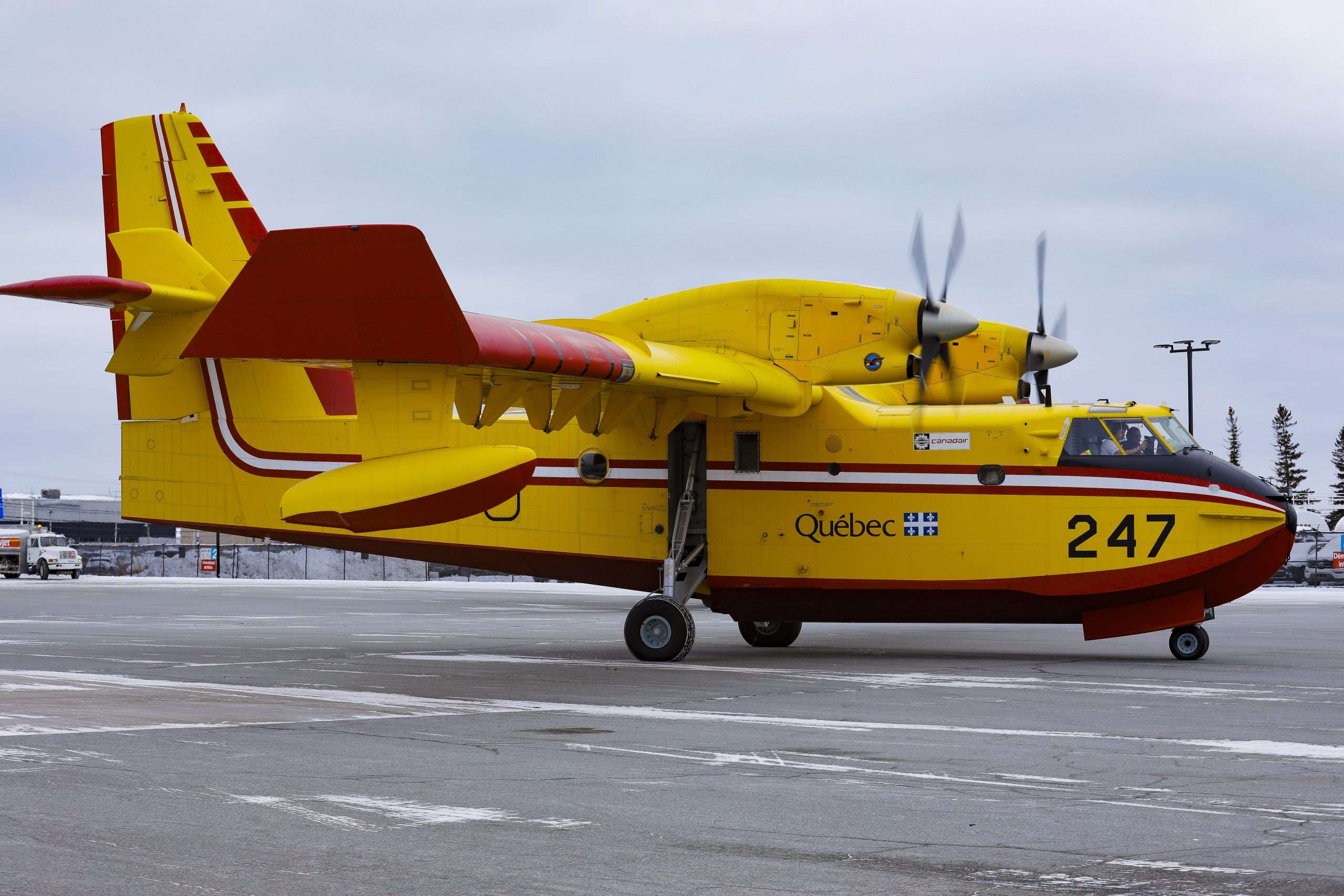 Forest fires: Quebec sends aid to Alberta and Manitoba