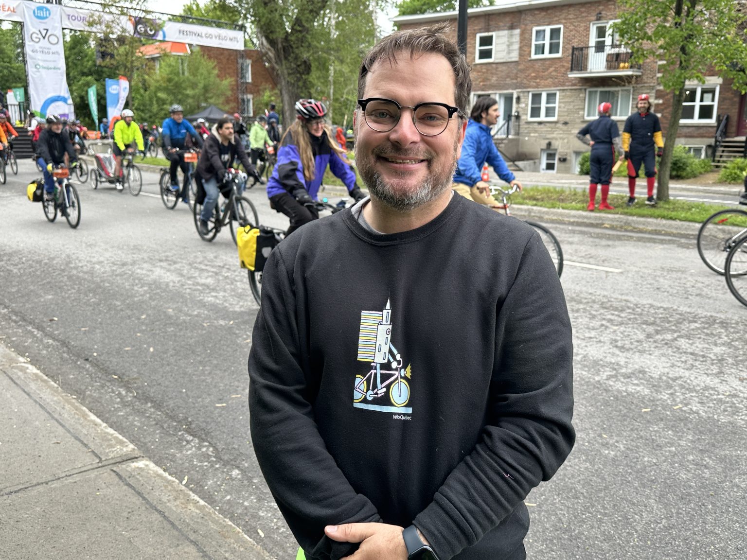 Cyclists fill Montreal streets for 40th Tour de l’Île