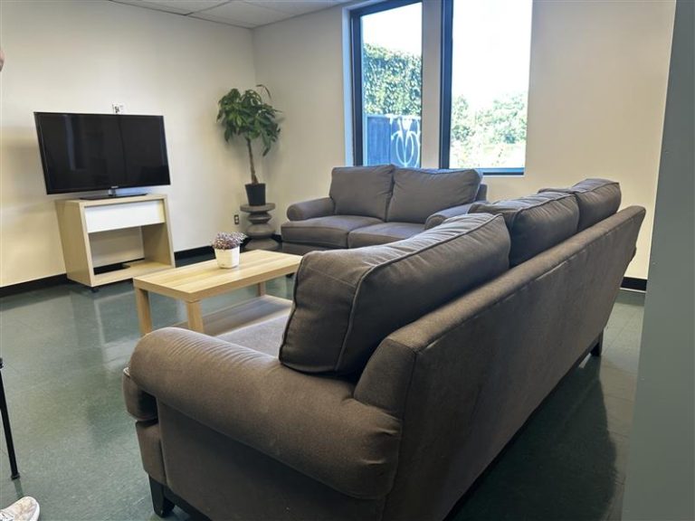 Montreal's Welcome Hall Mission opens women's only transitional facility