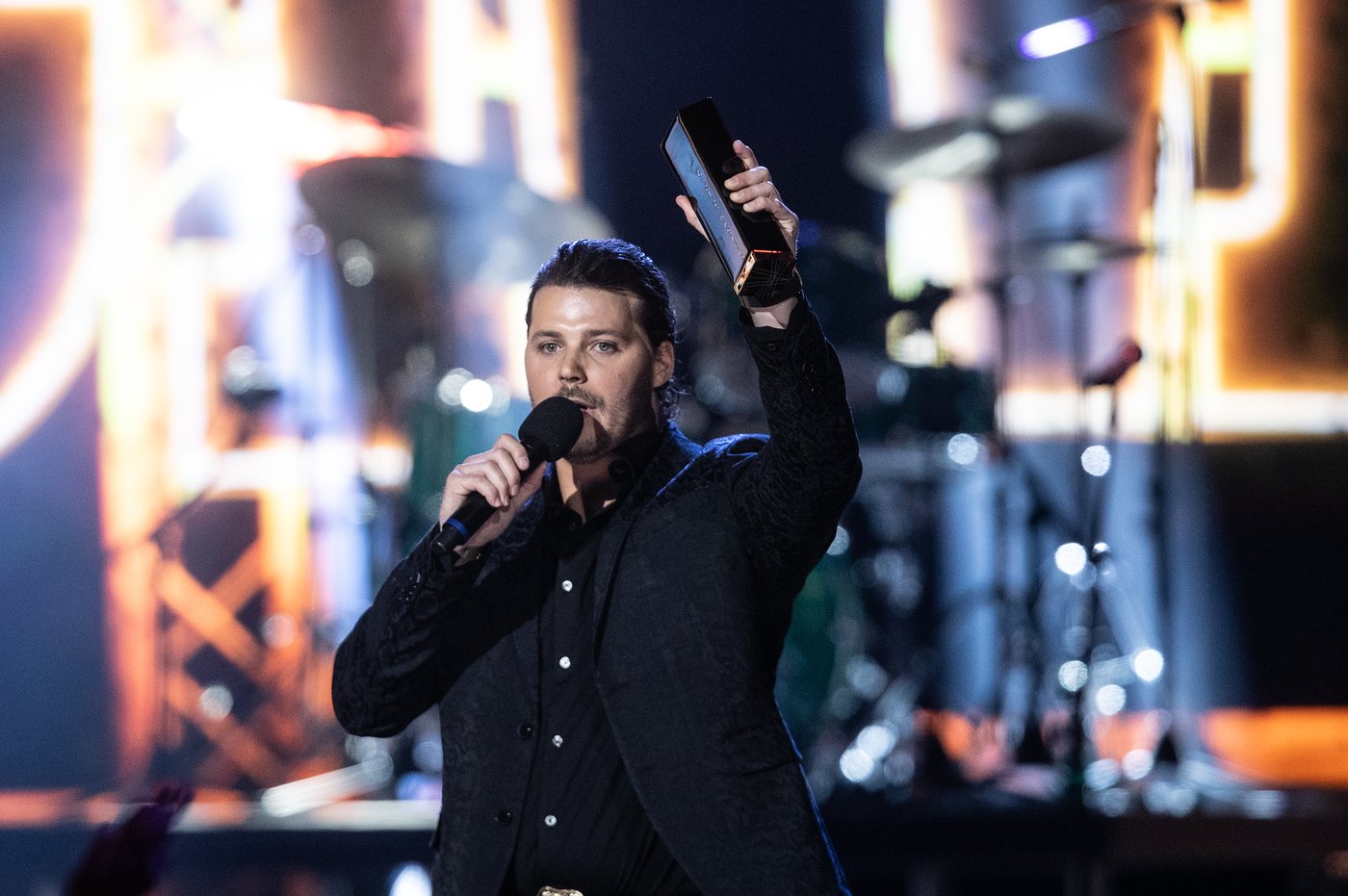 Josh Ross wins entertainer of the year at 2025 CCMA Awards