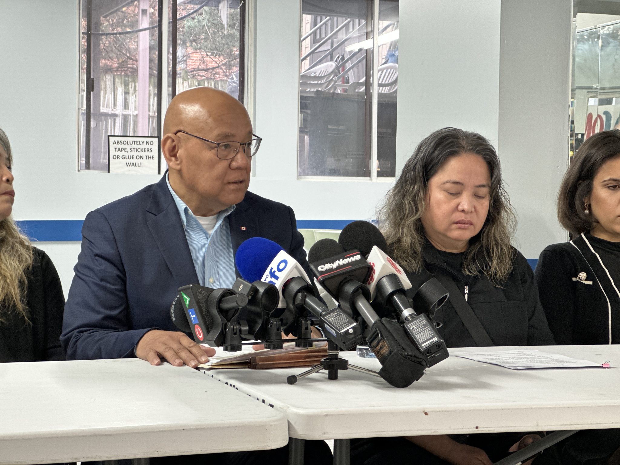 Montreal Canadiens unveil new center-ice logo: tribute to history ...