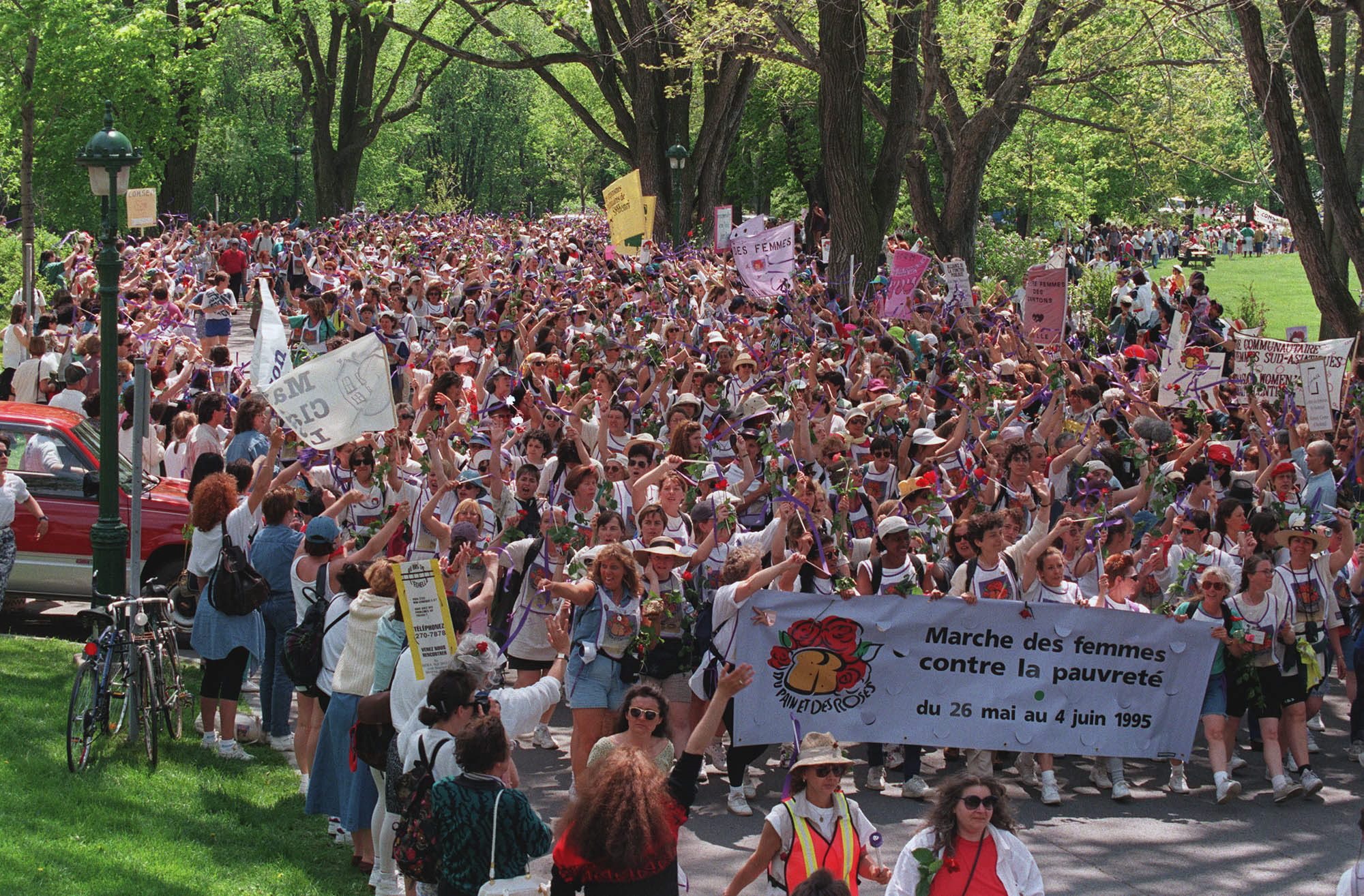 30 years after "Bread and Roses," thousands of women march in Quebec