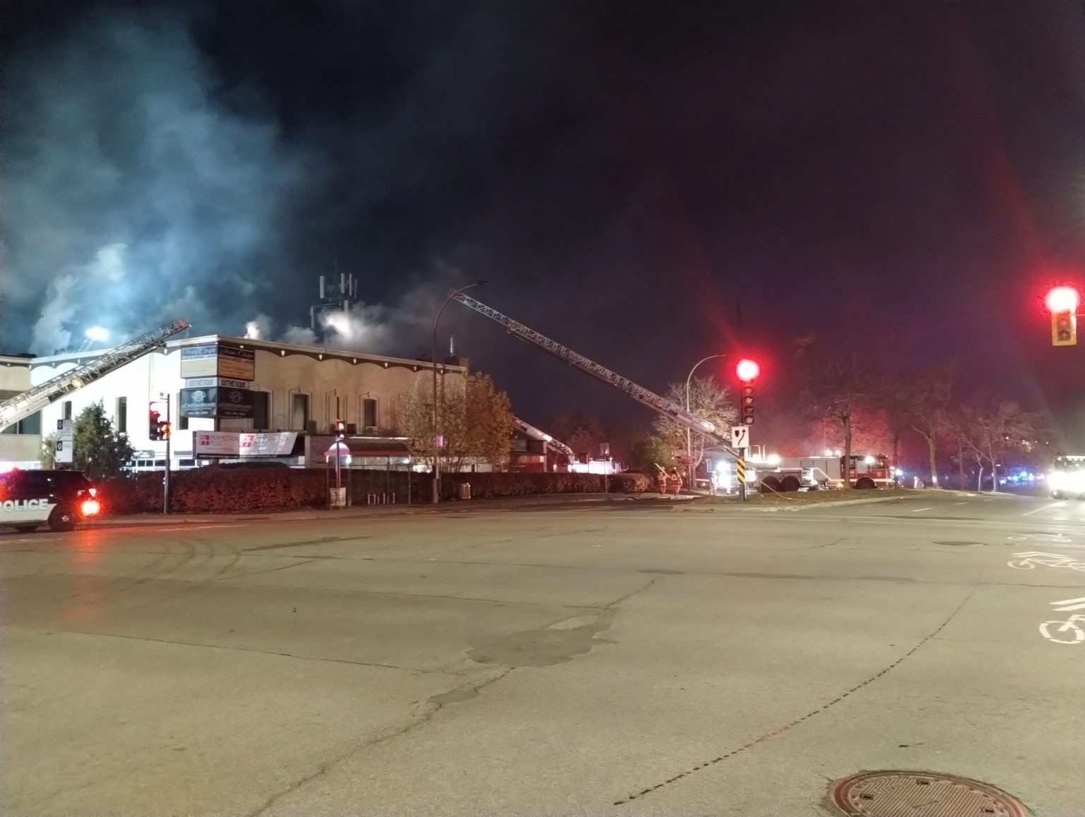 Le Châteaubriand reception hall in RDP heavily damaged by fire