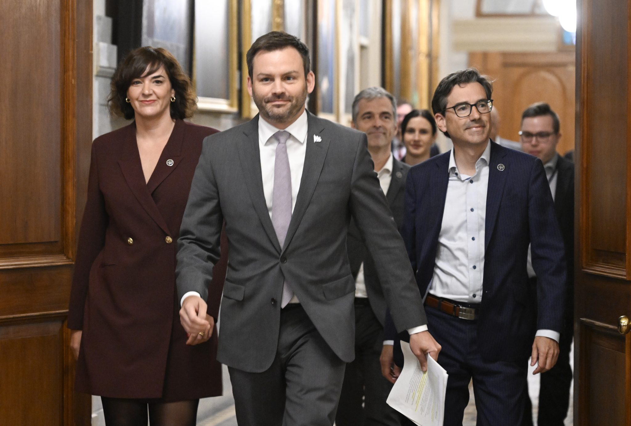 Several CAQ members have approached the PQ, reveals Paul St-Pierre ...