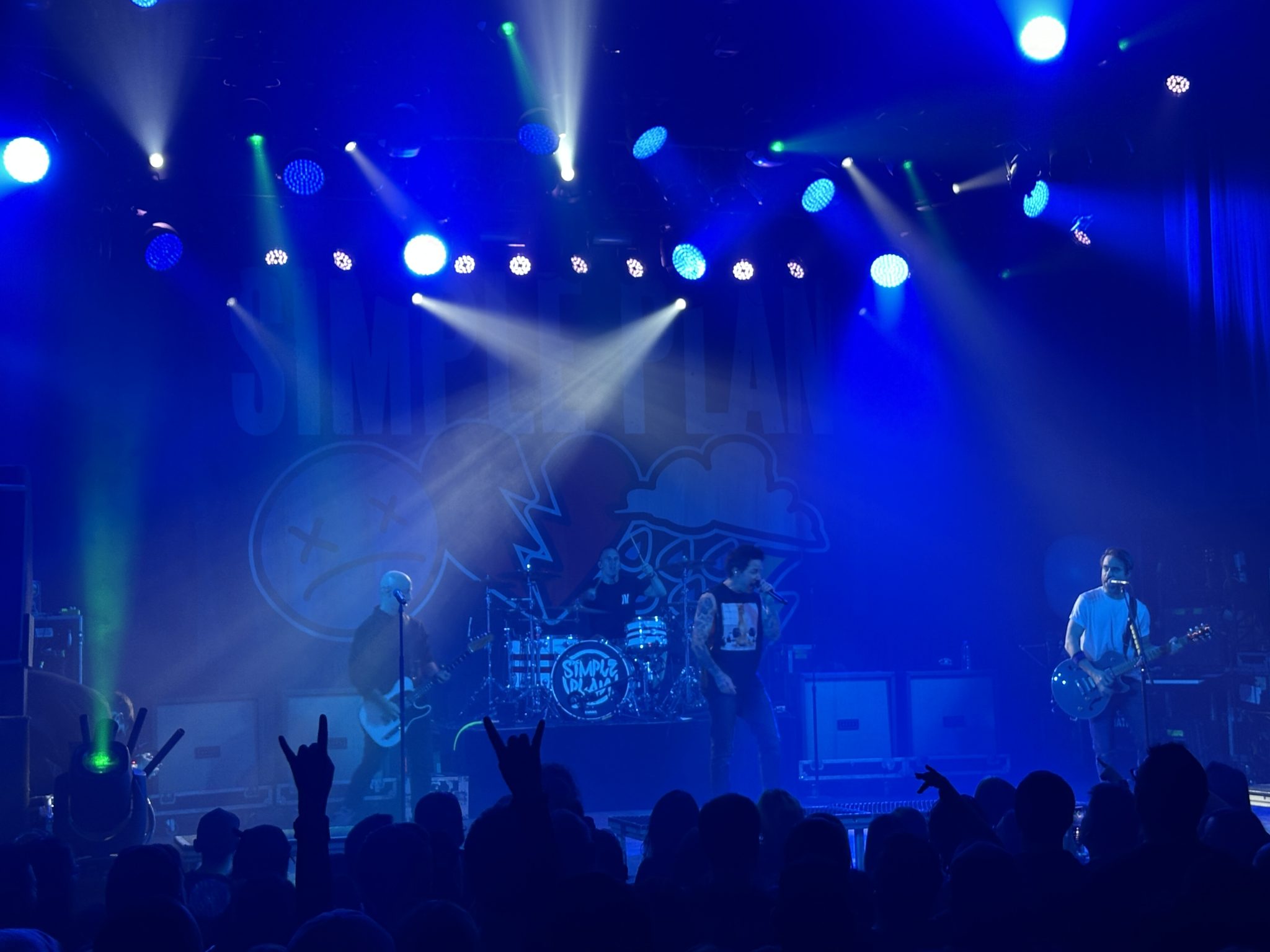 Simple Plan comes home for the holidays with special Montreal benefit ...