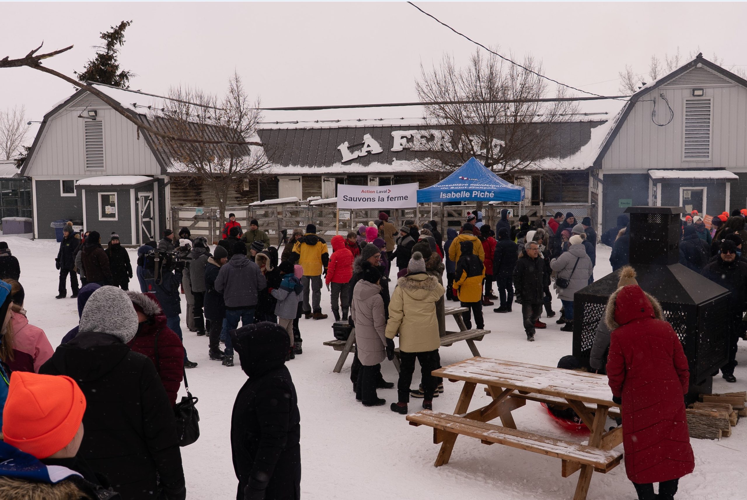 Laval residents rally over Centre de la nature farm closure ahead of ...