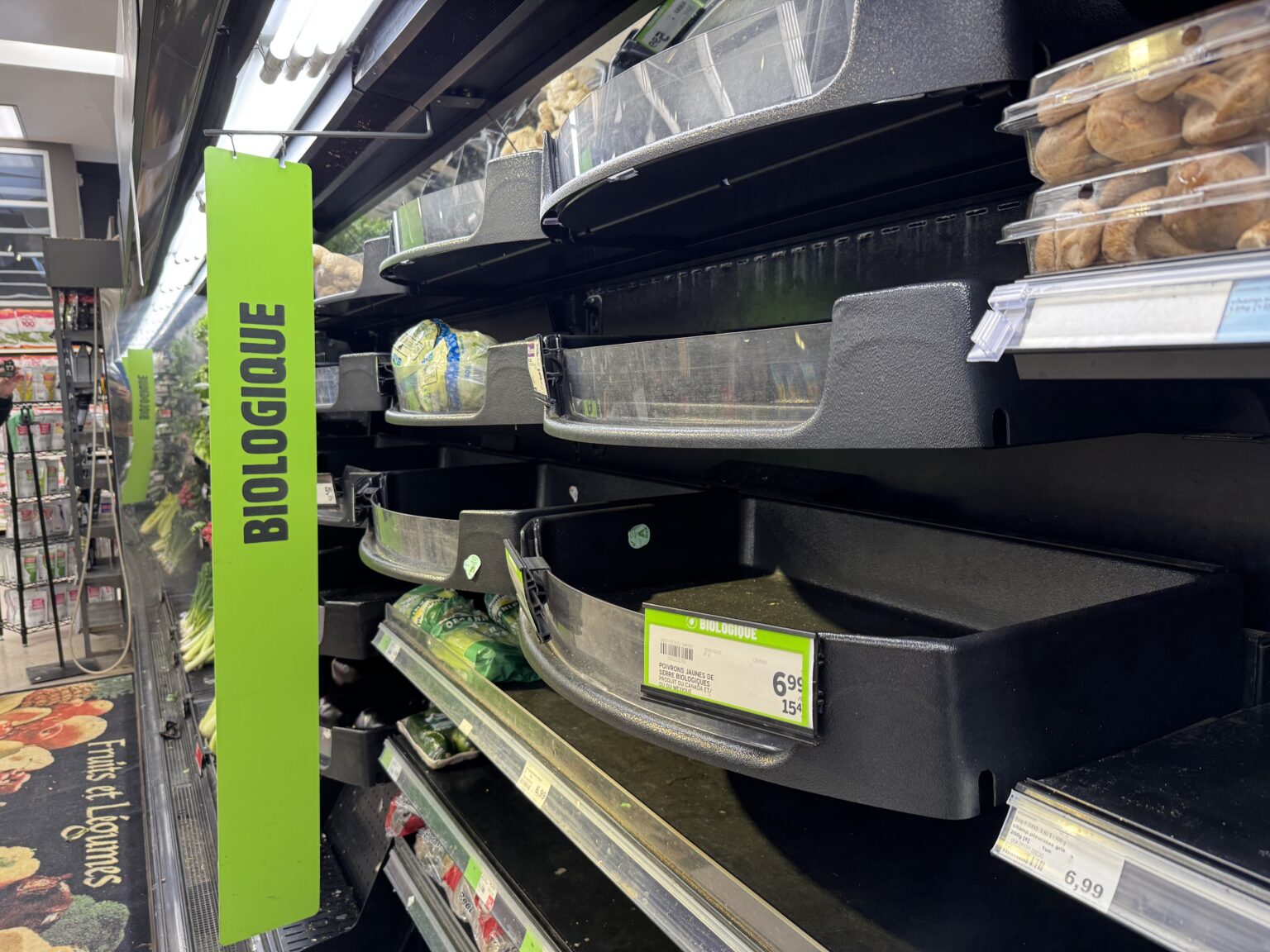 Metro grocery chain employees on strike amid fruit, vegetable shortage ...