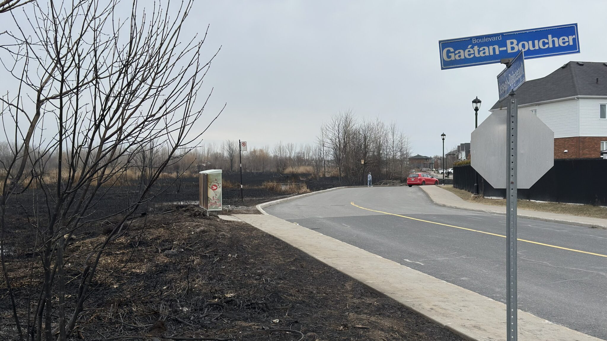 10 houses damaged in suspected field fire in St-Hubert