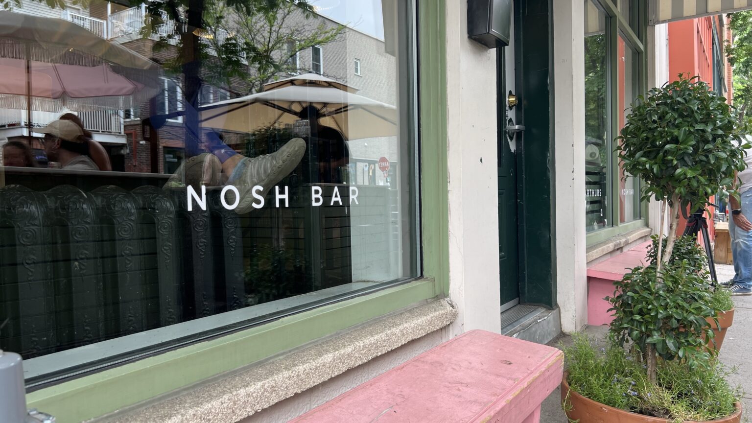 Montreal businesses, restaurants show support for Arthurs after OQLF’s ...