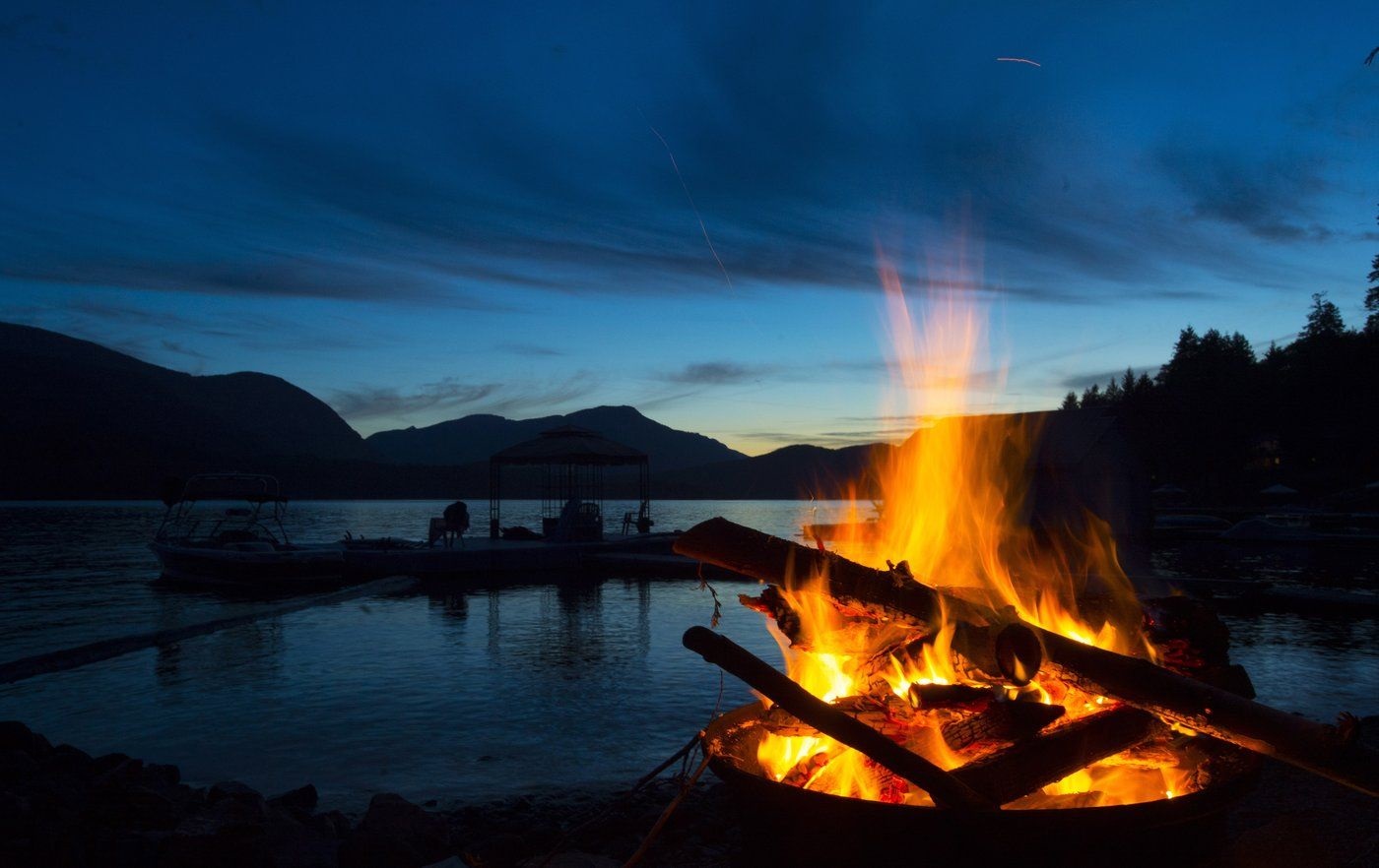 Quebec completely lifts ban on open fires in forests